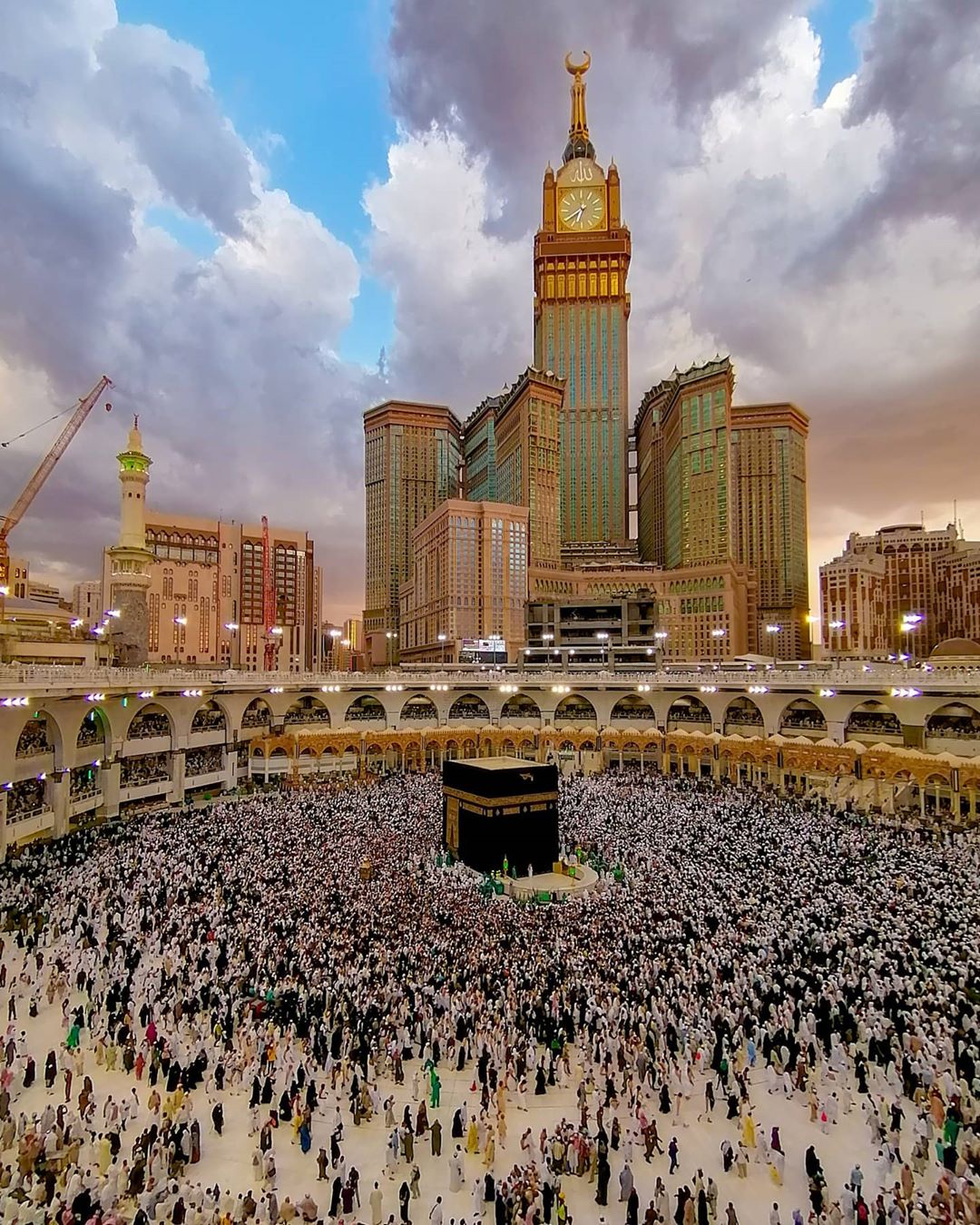 11 Fungsi Masjid Dalam Kehidupan Umat Islam Lengkap dengan Dalilnya